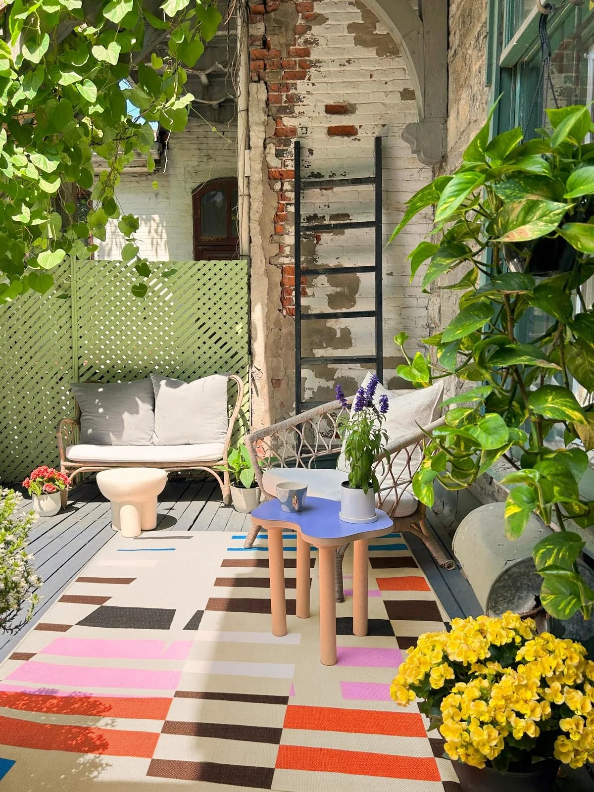 How to Style Your Small Patio, Deck, or Balcony for Summer | Ruggable