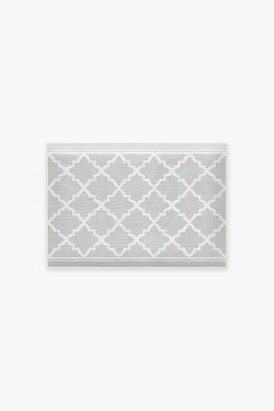 Tria Trellis Light Grey Bath Mat | Ruggable