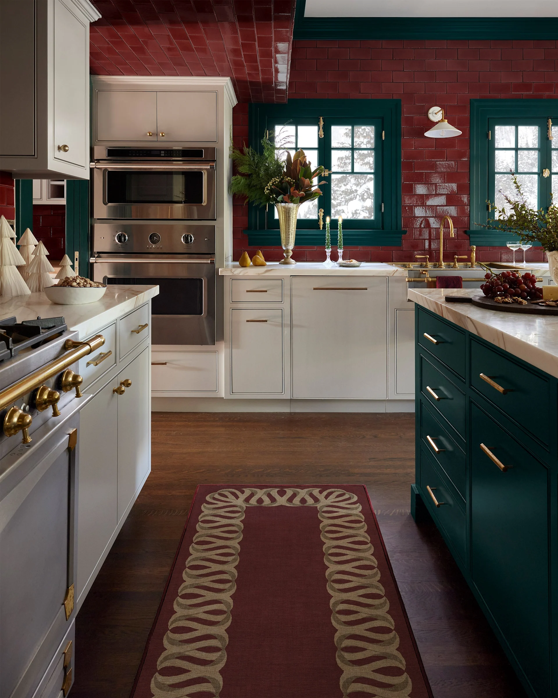 Ribbon Border Red & Natural Rug | Ruggable