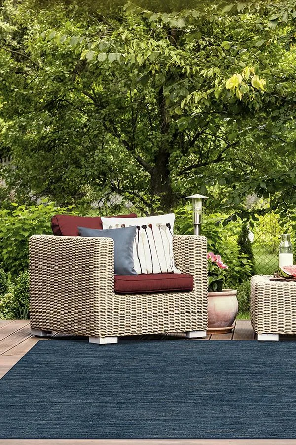 Outdoor Chunky Solid Blue Rug | Ruggable