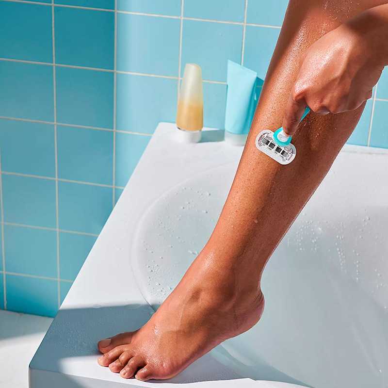 Venus Extra Smooth Sensitive Disposable Women's Razor | Venus CA