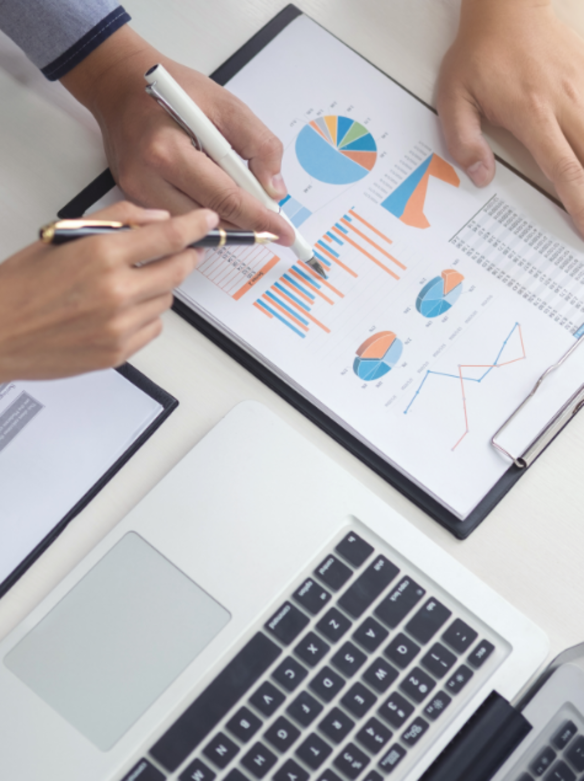 Year End Financial Planning Topics To Discuss With Clients year-end-financial-planning-topics-to-discuss-with-clients
