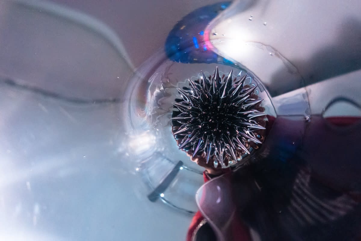 Vibrating-Sample Magnetometry | VSM Analysis | Measurlabs