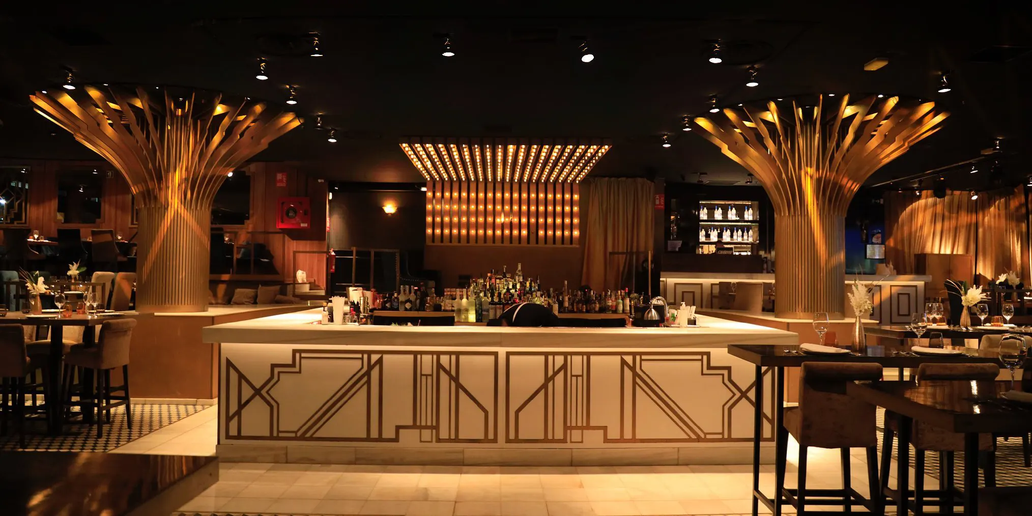 Gatsby: Cena y Espectáculo en un Cabaret de Lujo en Barcelona | The Bar ...