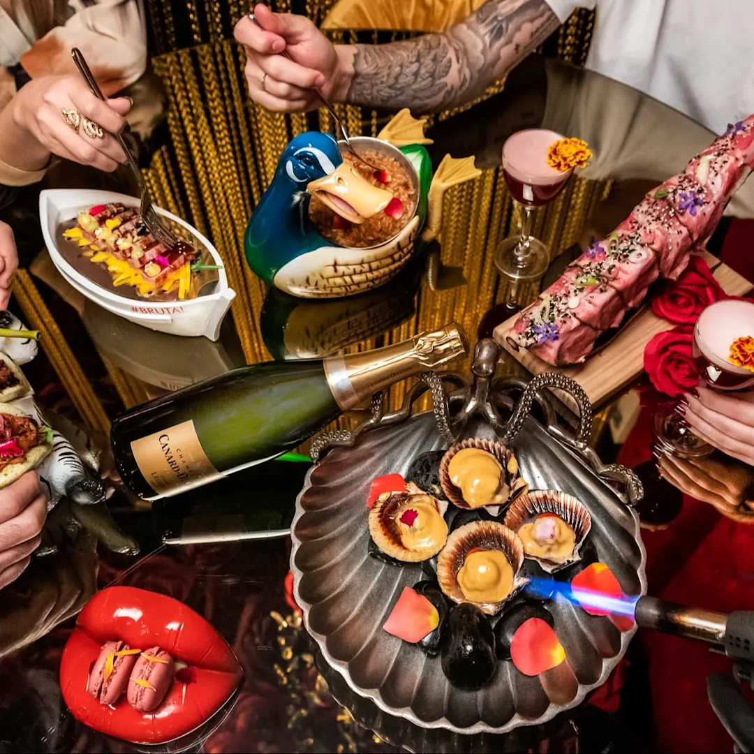 Inclán Brutal Bar: Arte, Extravagancia y Sabores Únicos en Madrid | The ...