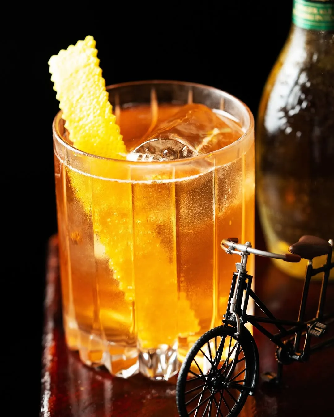Tandem Cocktail Bar Barcelona – coctelería clásica en Eixample | The ...