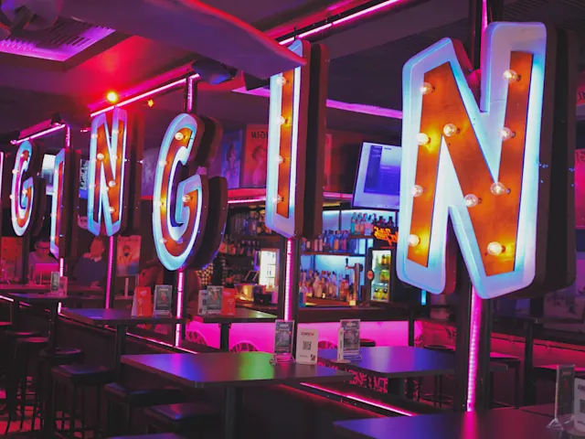 GinGin Bar: El Templo del Gin-Tonic en el Gaixample | The Bar España