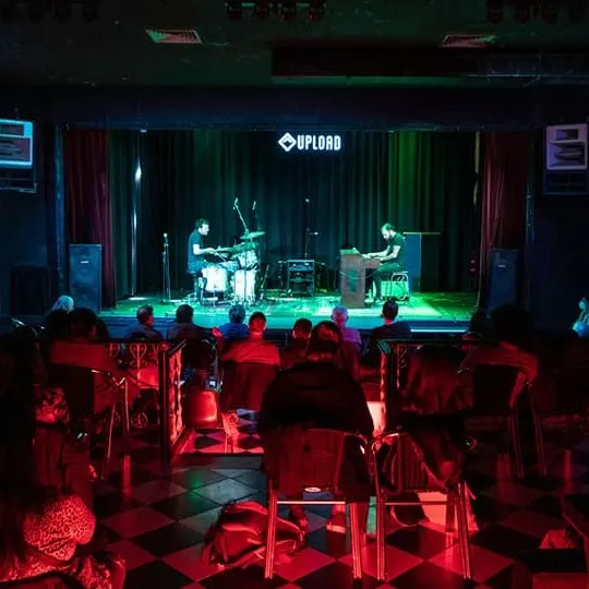 Sala Upload: Refugio Musical y Conciertos en Barcelona | The Bar España