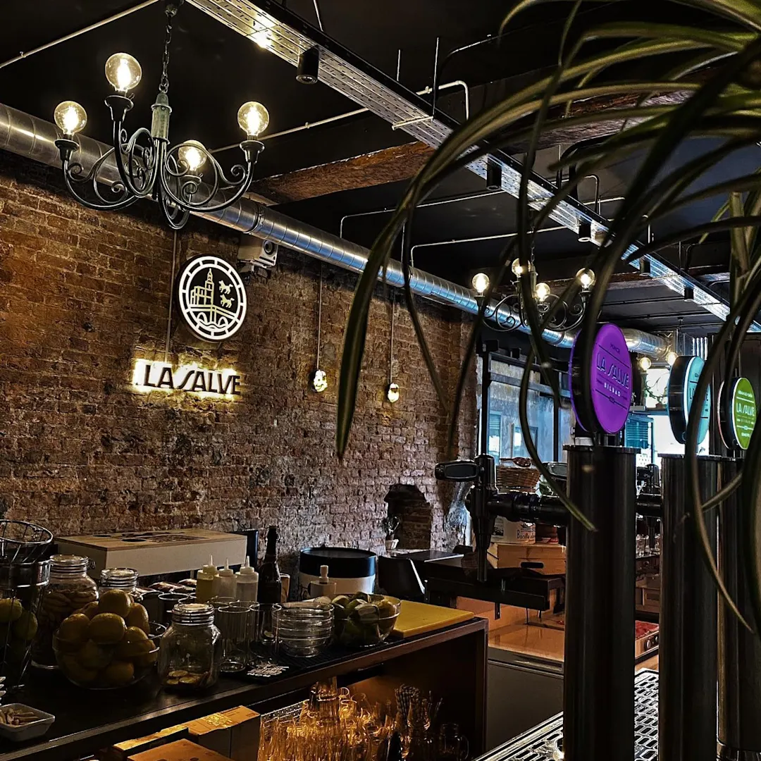 Qué es el tardeo, horario y mejores locales para disfrutarlo | The Bar ...