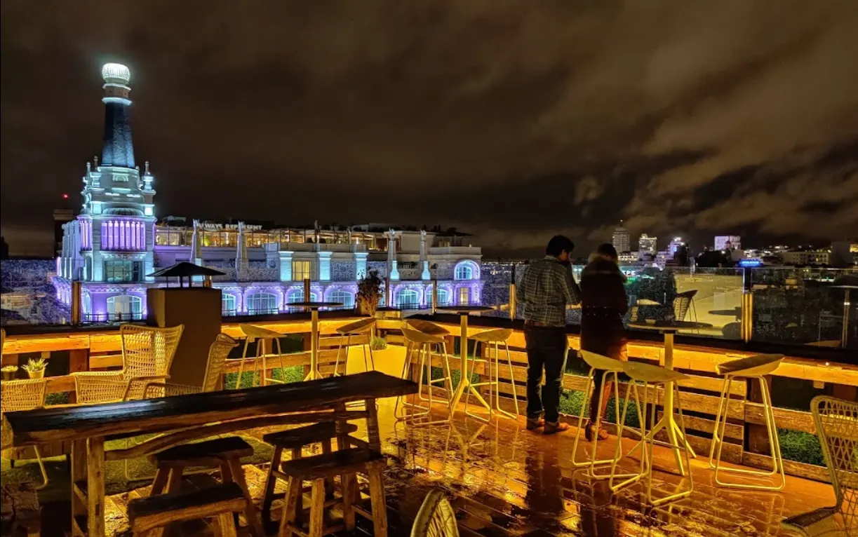 Club Argo: Refugio Gastronómico en Plaza de Santa Ana | The Bar España