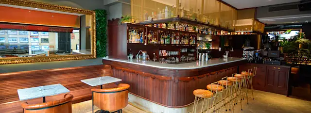 Afterwork en España: Del networking al Gin & Tonic | The Bar España