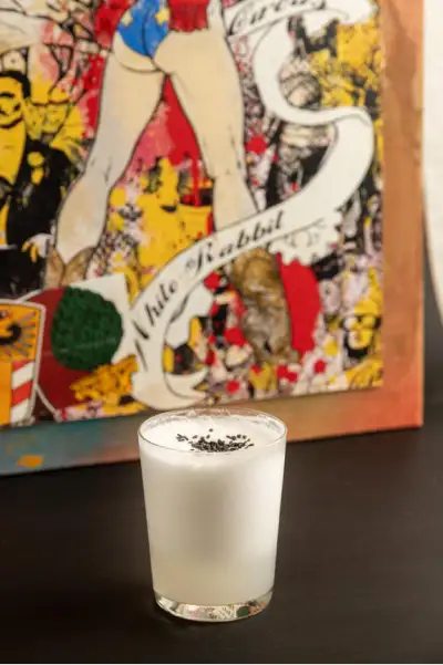 Creps al Born: Arte Urbano, Crepes y Cócteles Únicos | The Bar España