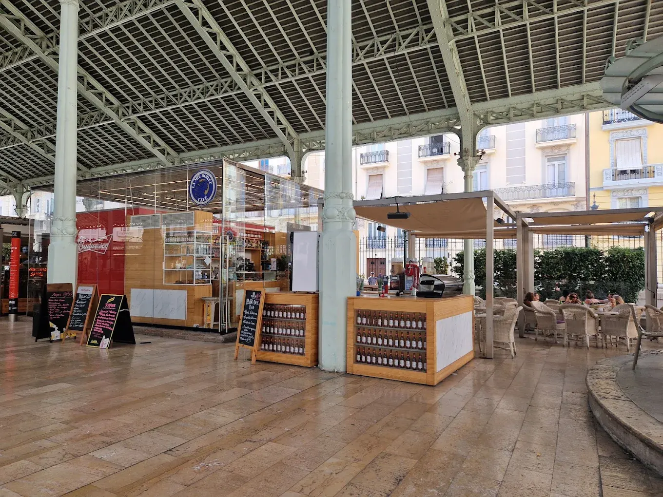 La Mie Dorée Valencia | Pastelería francesa y afterwork con encanto ...