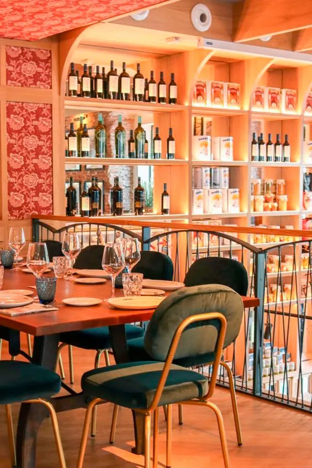 Restaurante Castizo - Homenaje a las Tabernas Tradicionales de Madrid ...