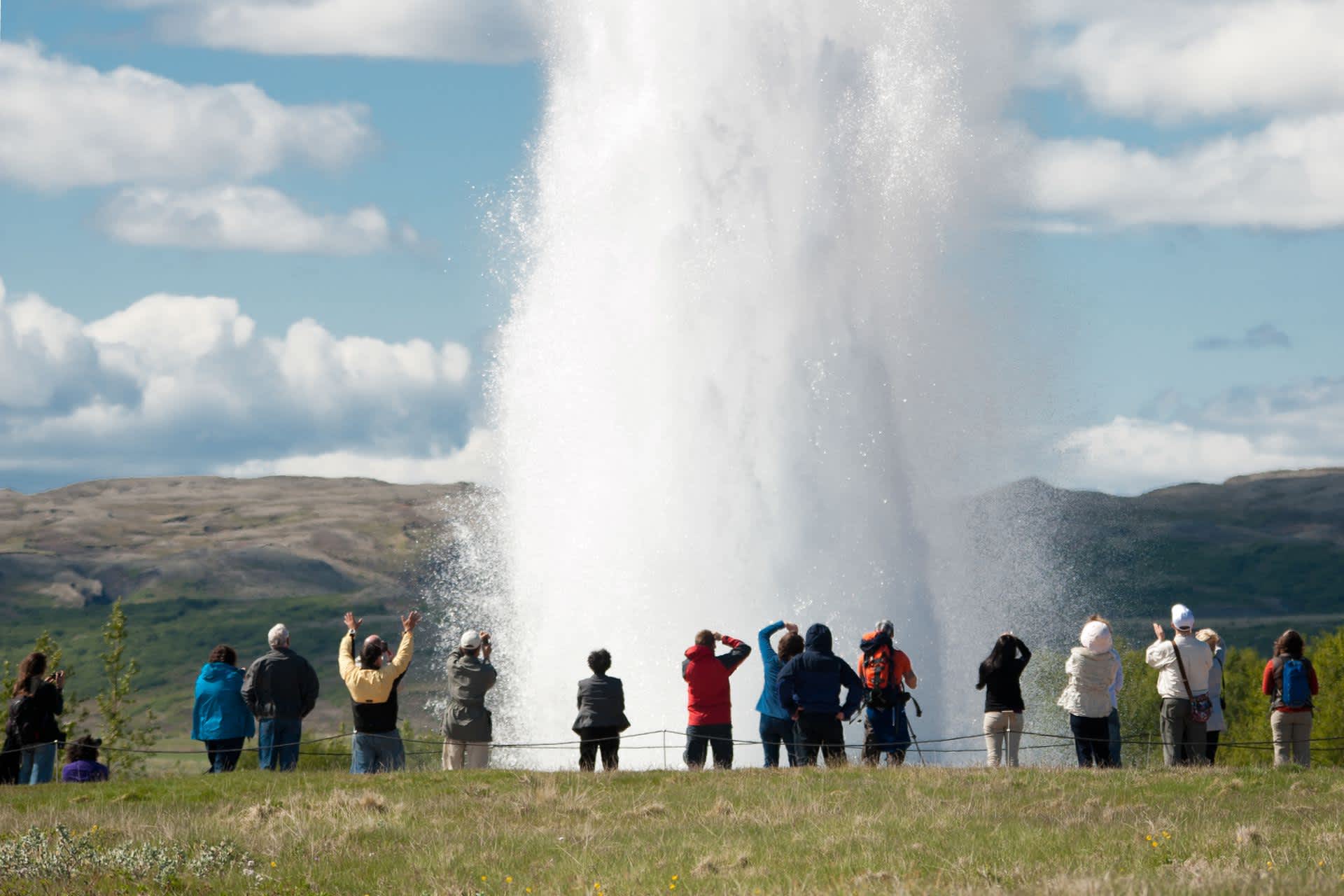 Gullni hringurinn | Gullfoss, Geysir og Þingvellir | Reykjavik Excursions