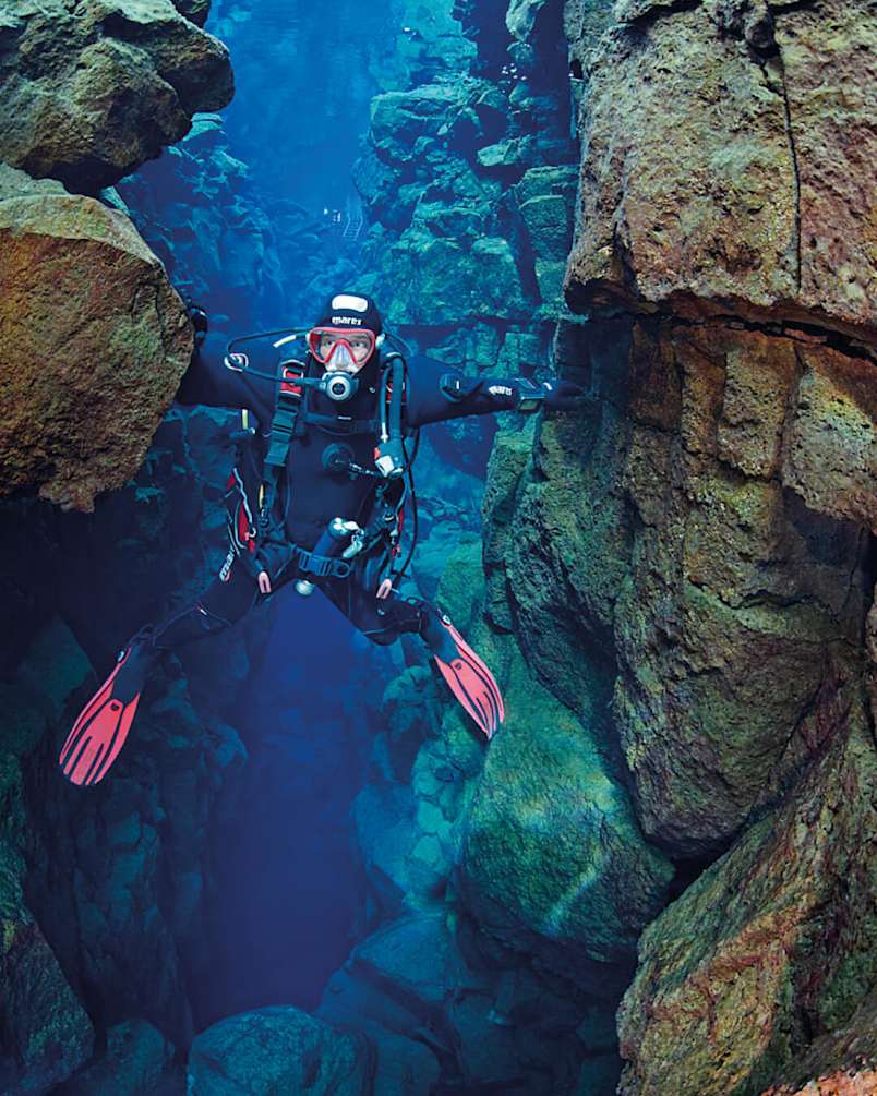 Your Guide to Snorkeling and Diving in Iceland