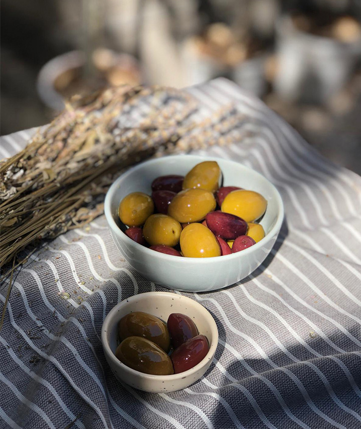 Mix olives Kalamata & vertes à l'huile d'olive Kalios | Galeries ...