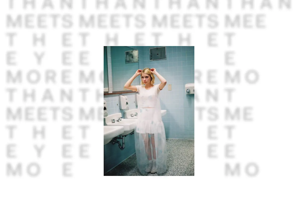 WePresent | Richard Lam’s “Vancouver Riot Kissing Couple”