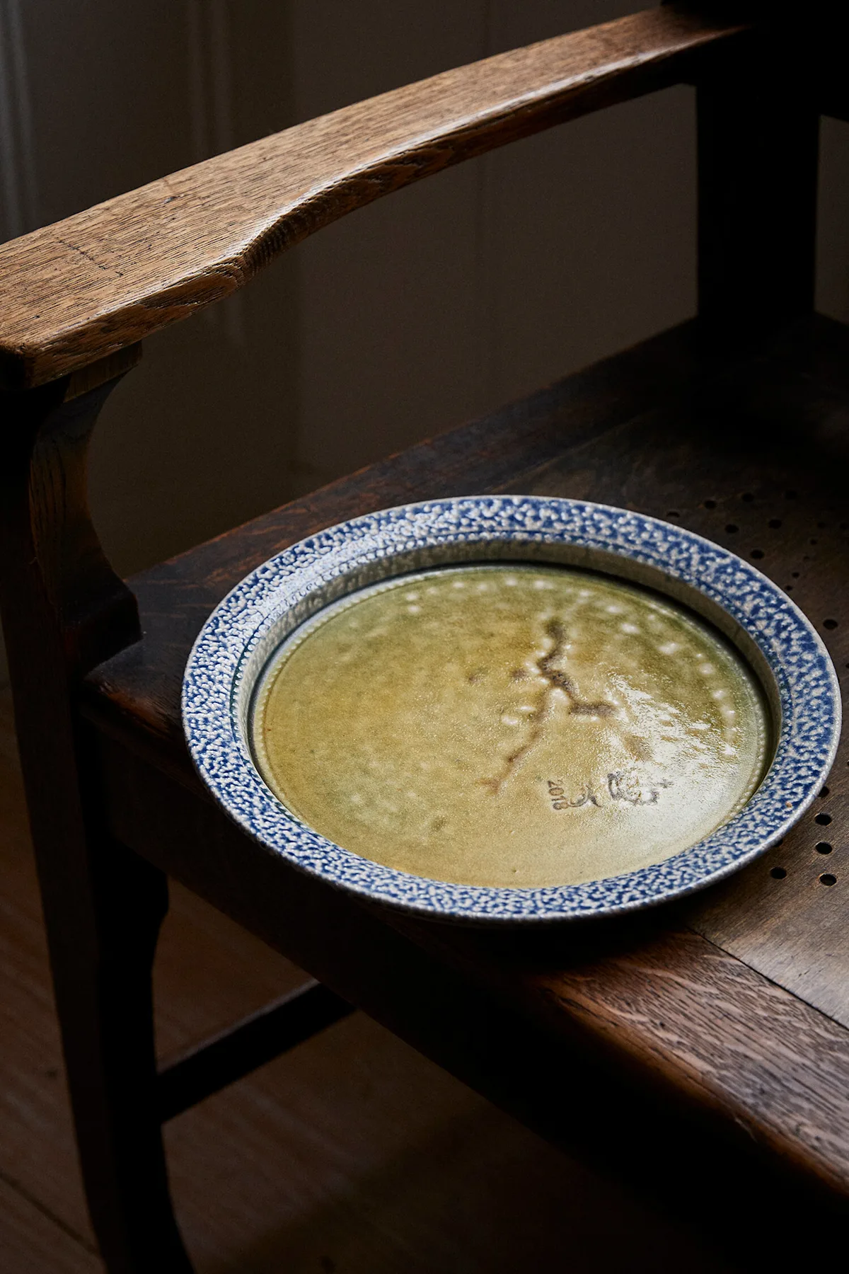 WePresent | A visit to Nigel Slater’s house to see his ceramics