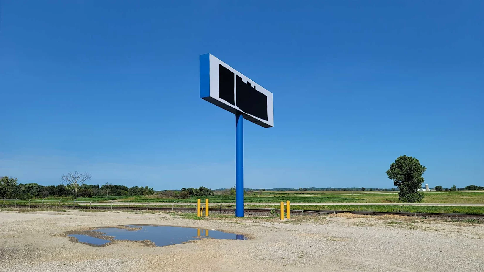 WePresent | Hayley Eichenbaum captures the nuances of the open road