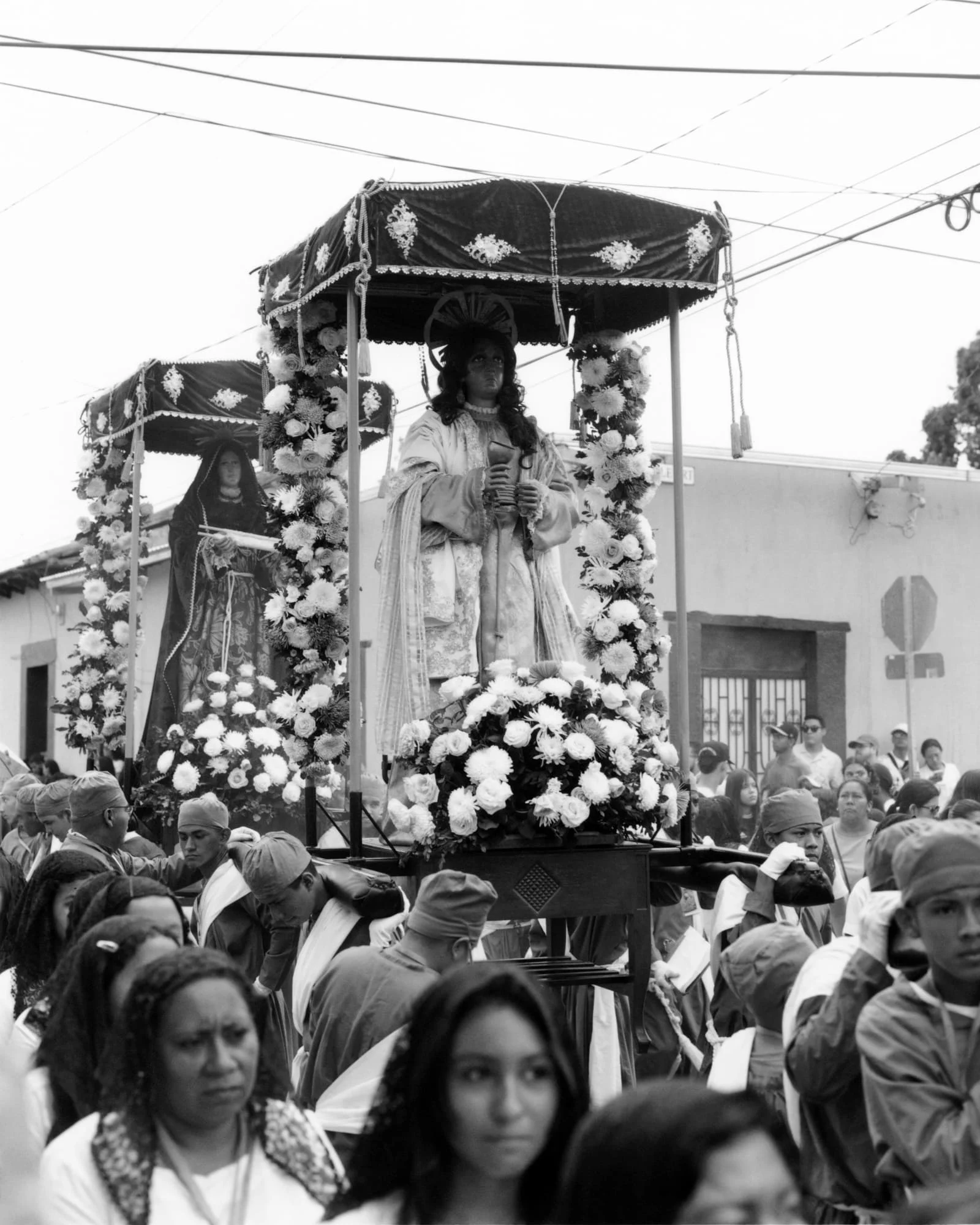 WePresent | Benjamin Eagle captures Christian devotion in El Salvador