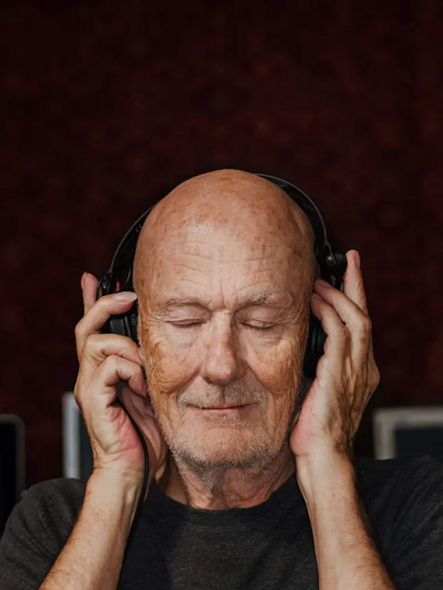 WePresent | Robot Bennett