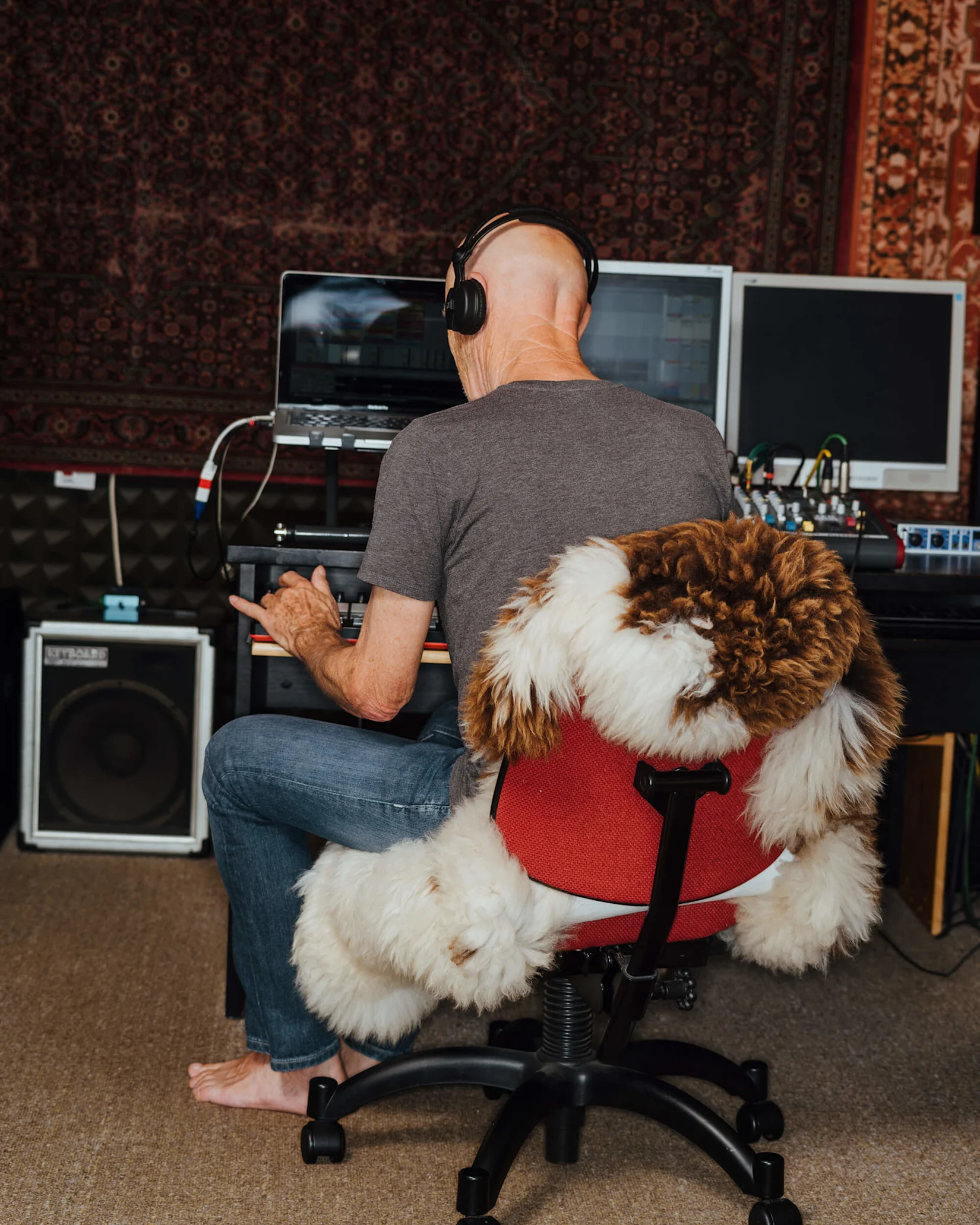 WePresent | Meet the 70-year-old techno DJ Robot Bennett