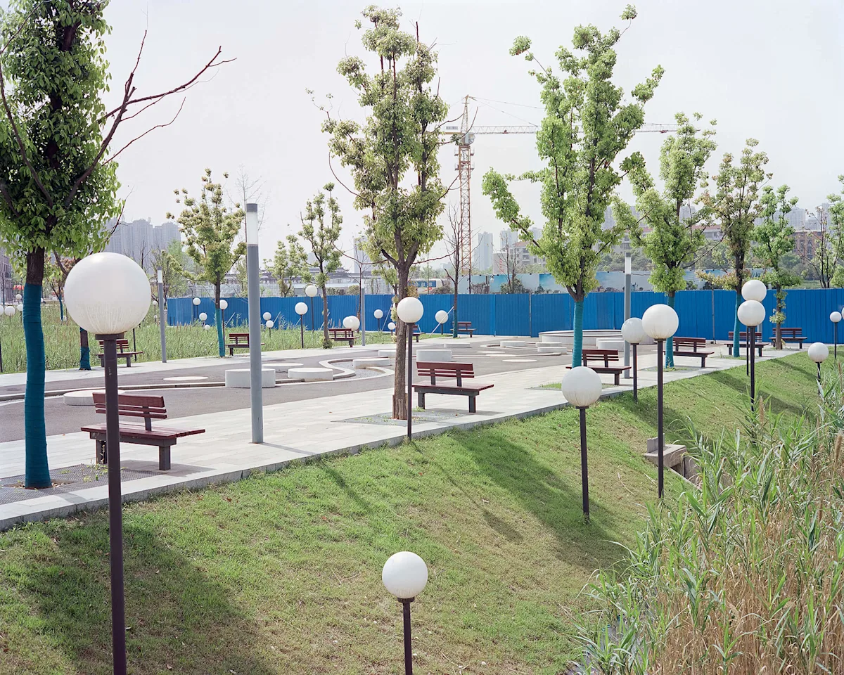 WePresent | Peng Ke sees contradictions in a modern Chinese city