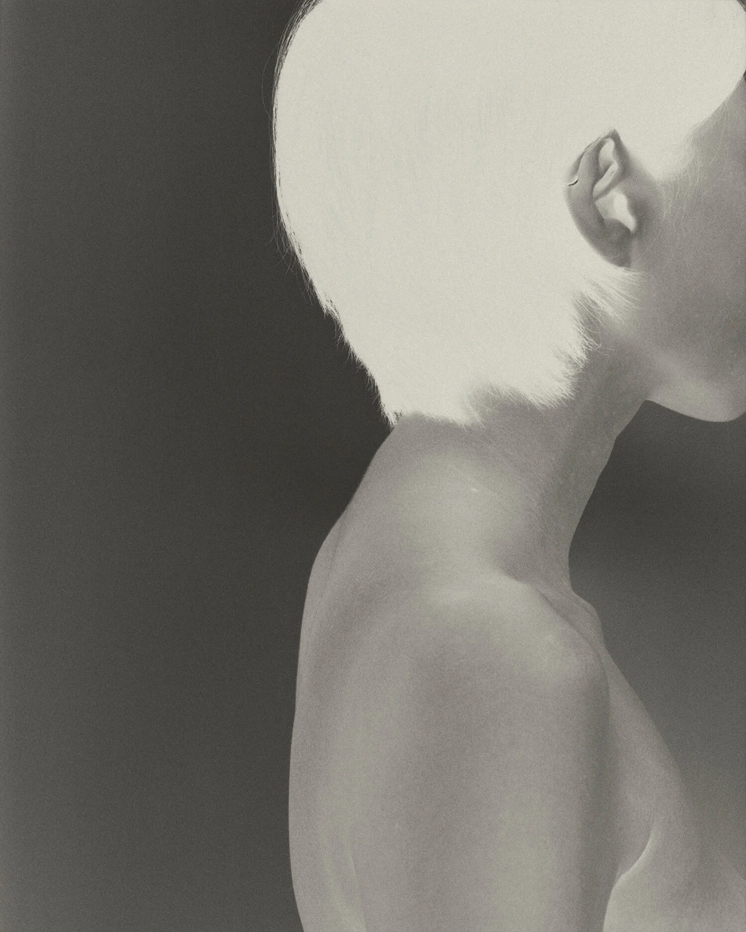 WePresent | Photographer Sayuri Ichida explores the isolation of grief