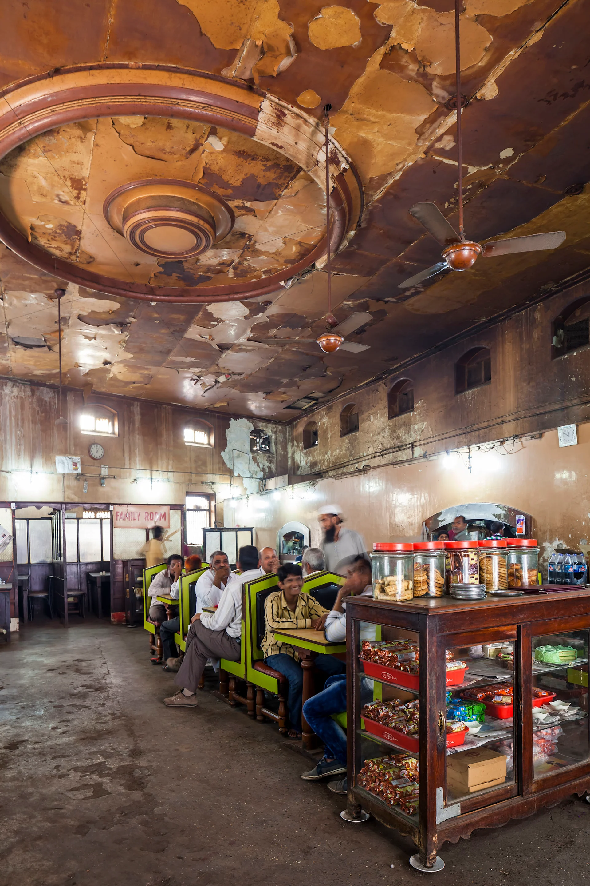 WePresent | The history behind the sumptuous aesthetic of Dishoom