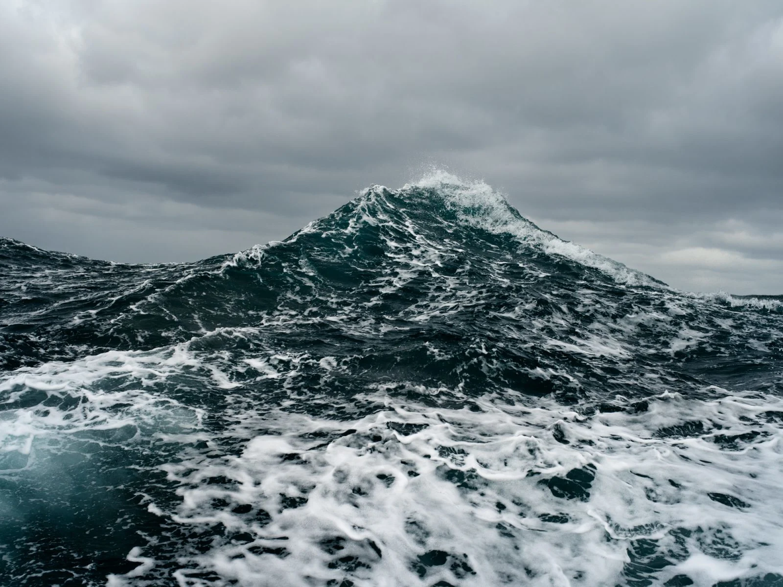 WePresent | Fisherman Corey Arnold photographs life at sea in Alaska