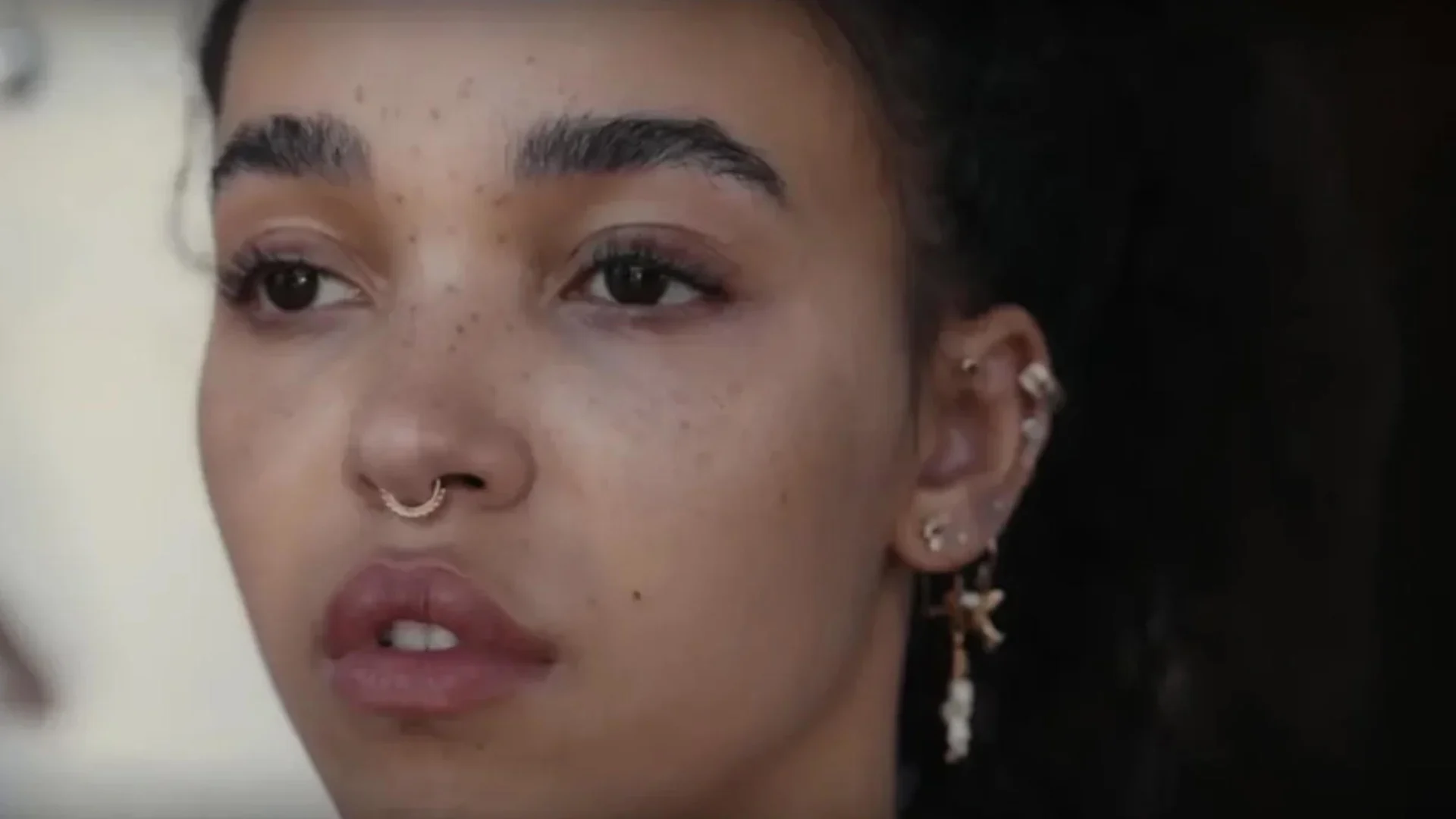 WePresent | Behind the scenes of FKA twigs’ music video 'Cellophane'
