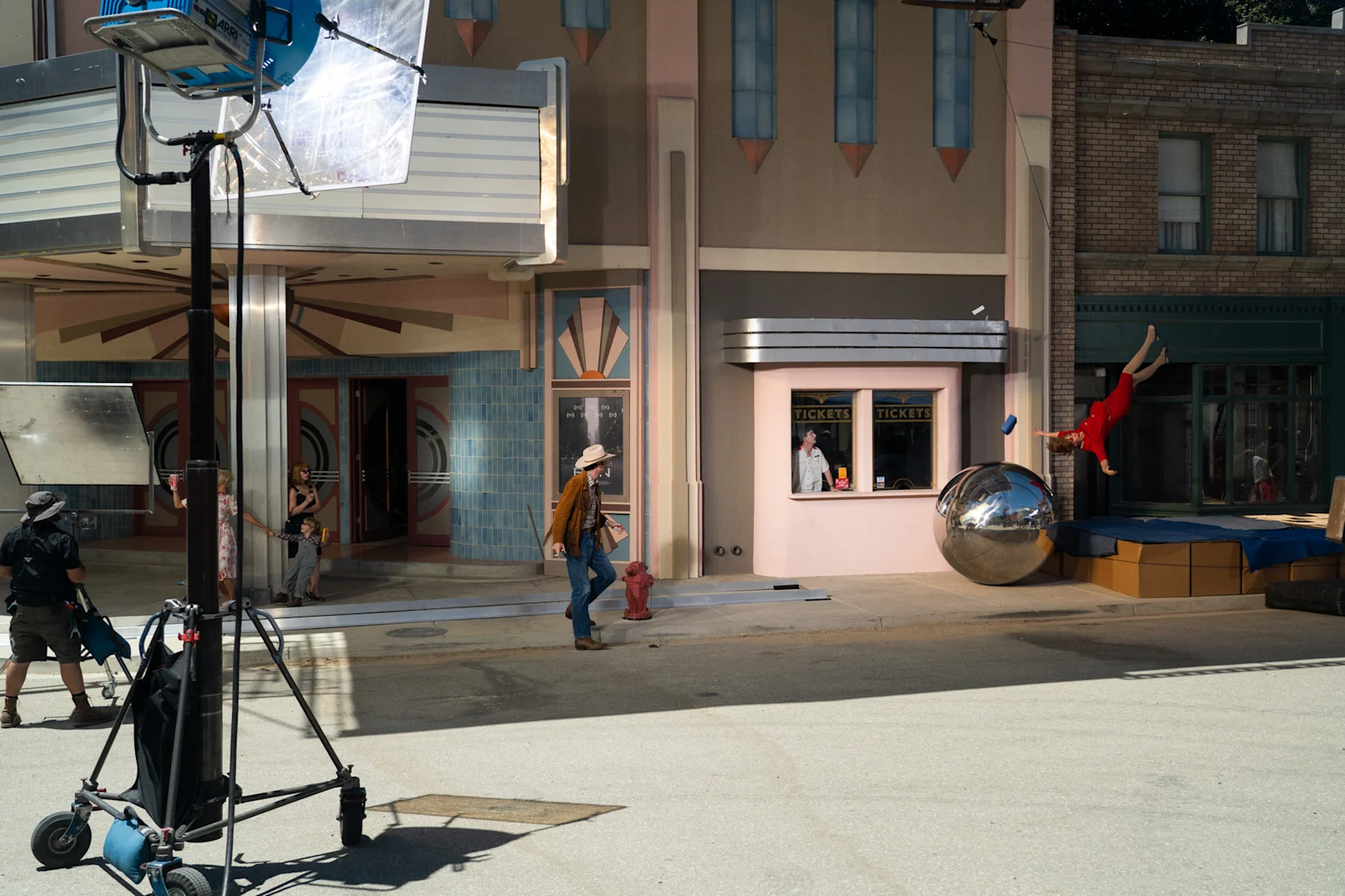 WePresent | Behind the scenes of Alex Prager’s new film: “Run”