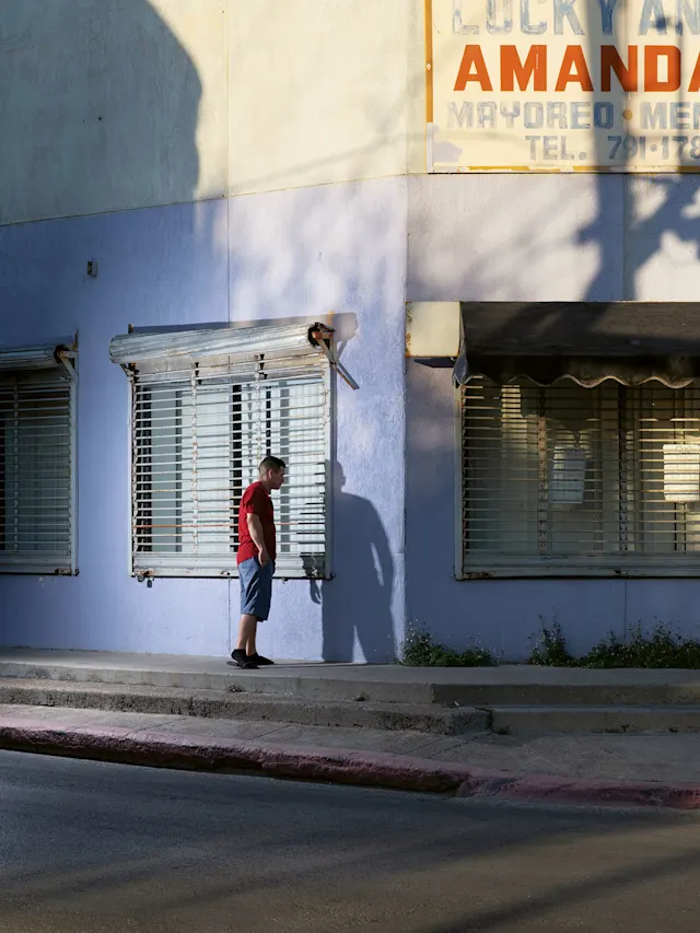 WePresent | A photography project exploring migration and identity