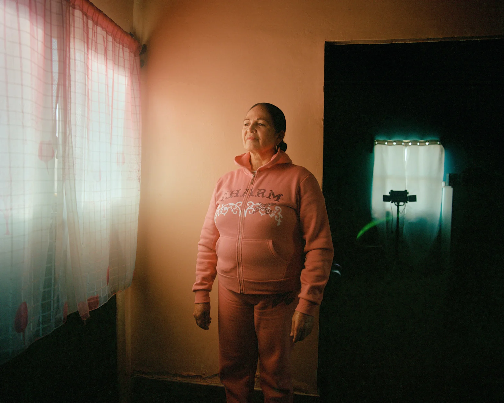 WePresent | A moving portrait of modern global identity