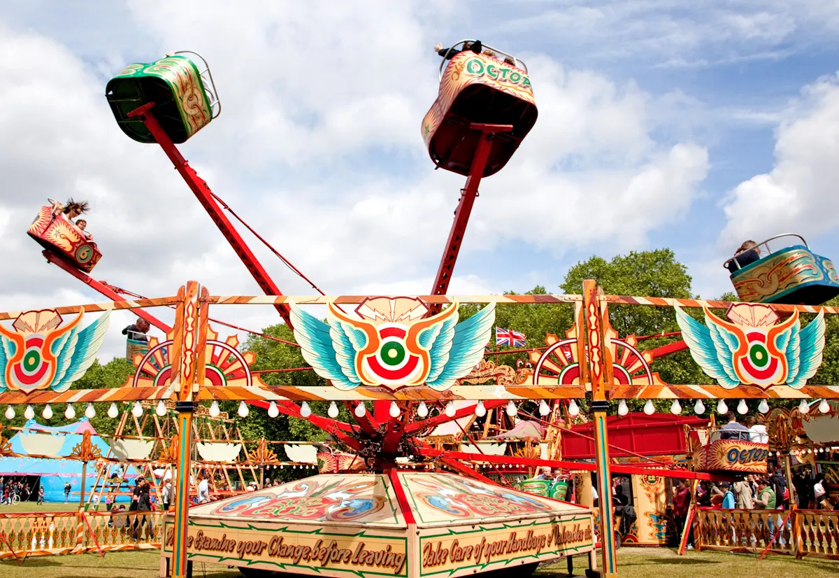 WePresent | Exploring the timeless allure of fairground art