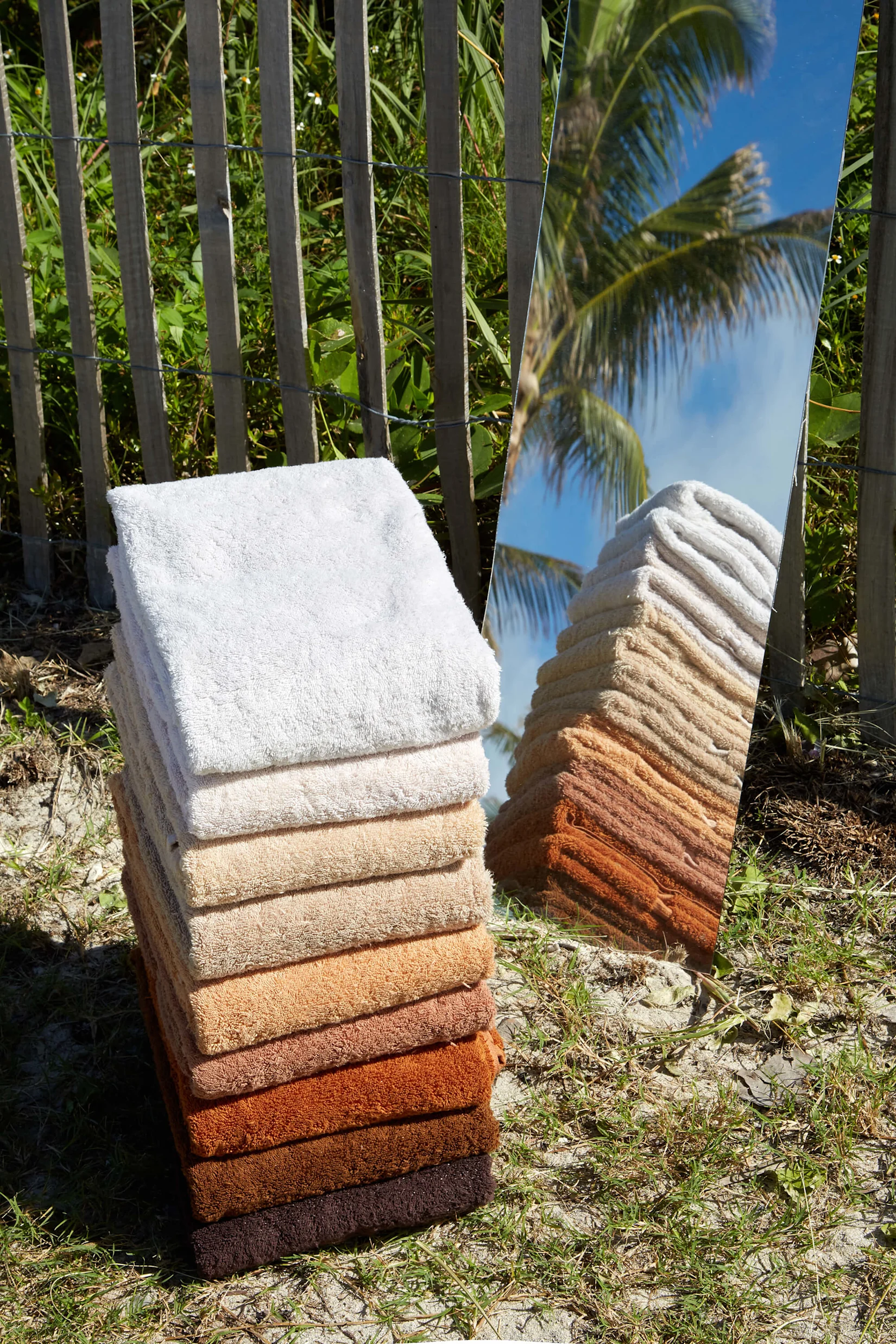 WePresent | EVERYBODY.WORLD asks non-designers to design