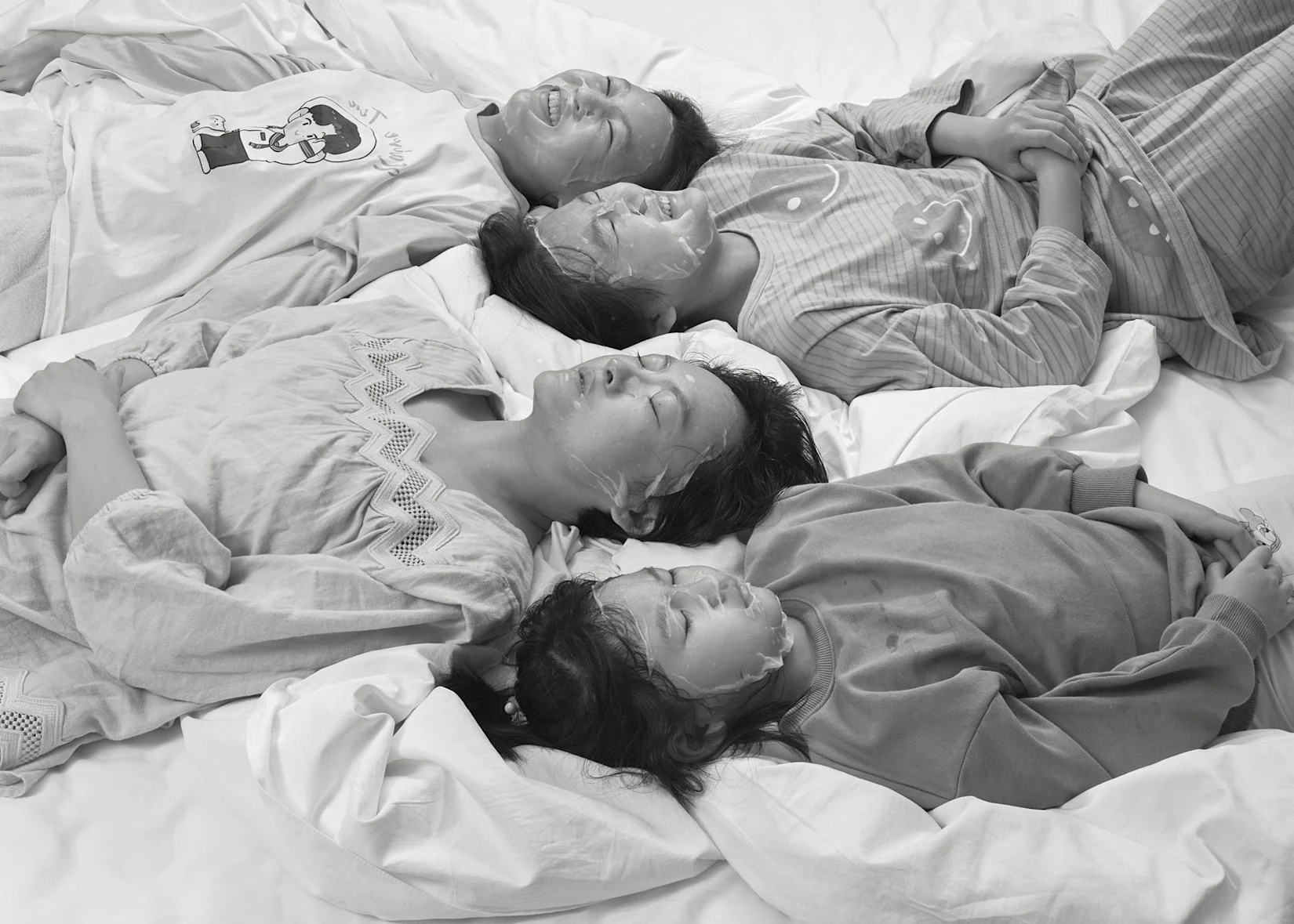 WePresent | Ezra Acayan photographs the Taal volcano eruption