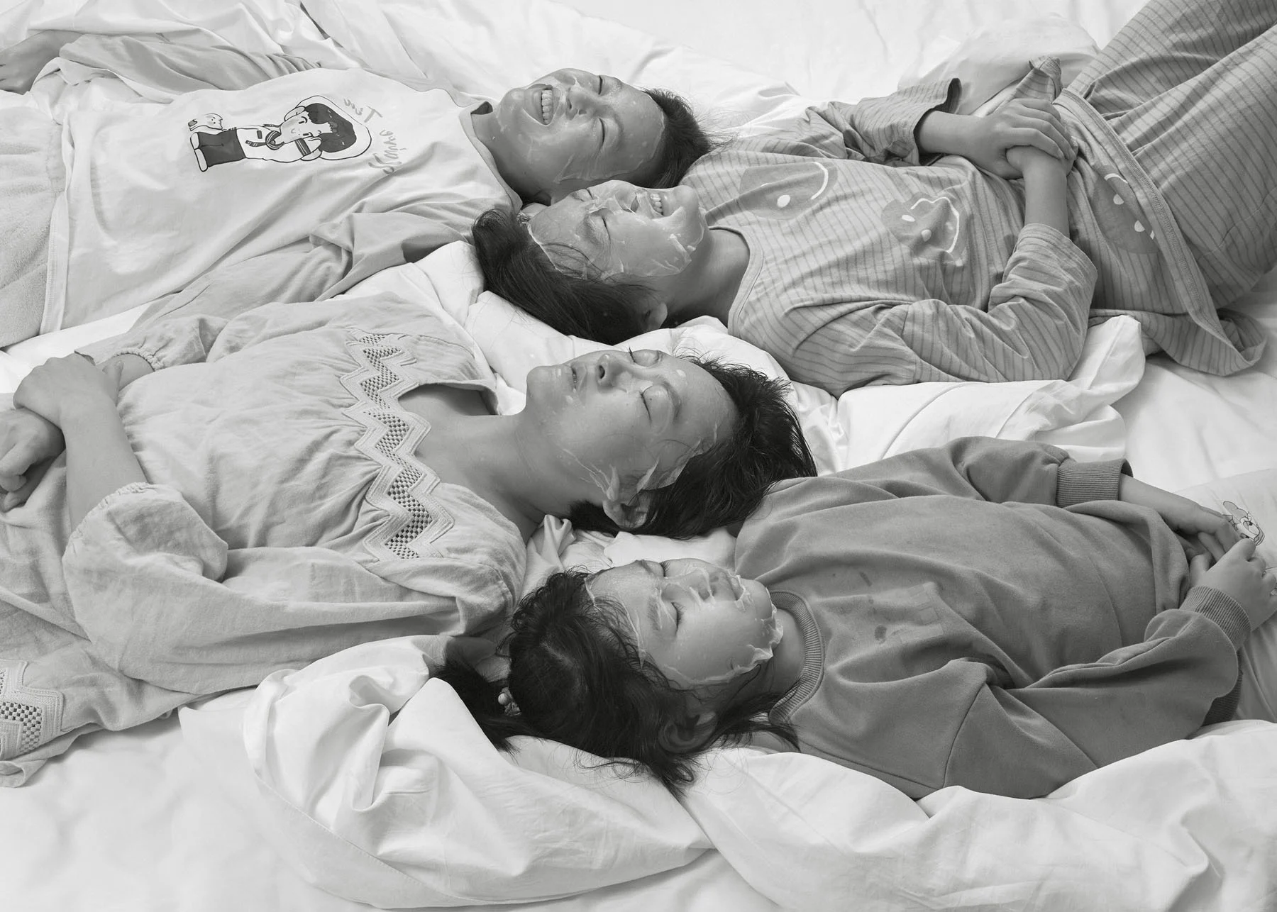 WePresent | Ezra Acayan photographs the Taal volcano eruption