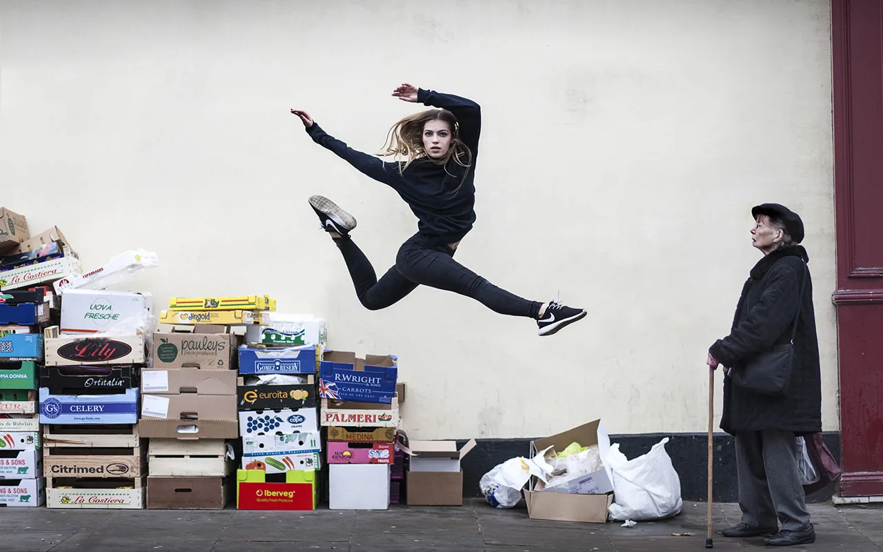 WePresent | Watch international dancers perform in chaotic cities