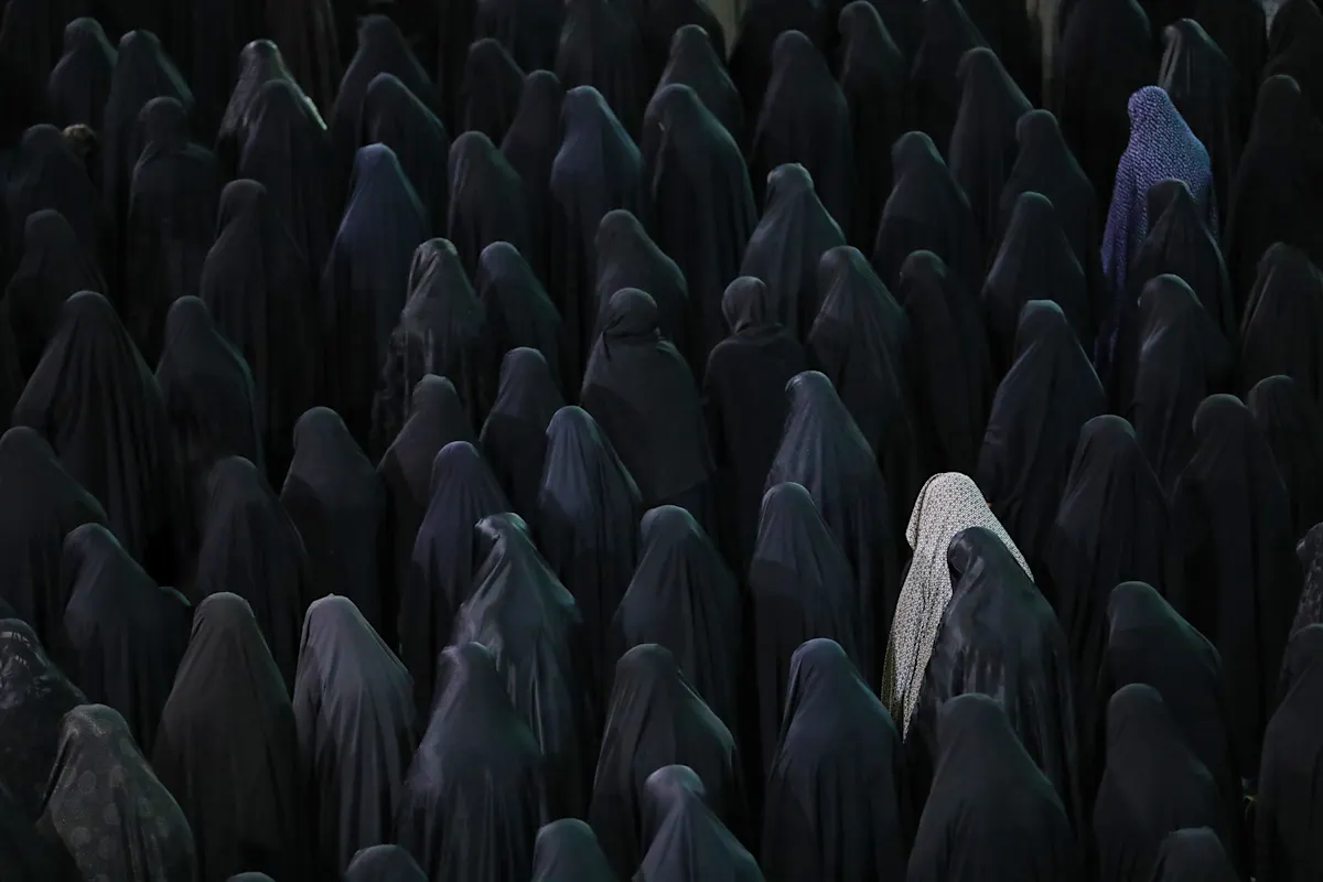 WePresent | Abbas Raad’s photographs of religious worship in Iraq