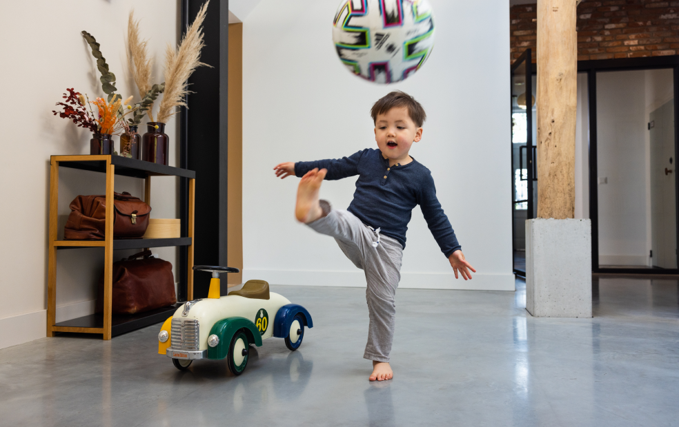 Lisa en Faas vonden een buitenkans in een vervallen woonboerderij [funda]