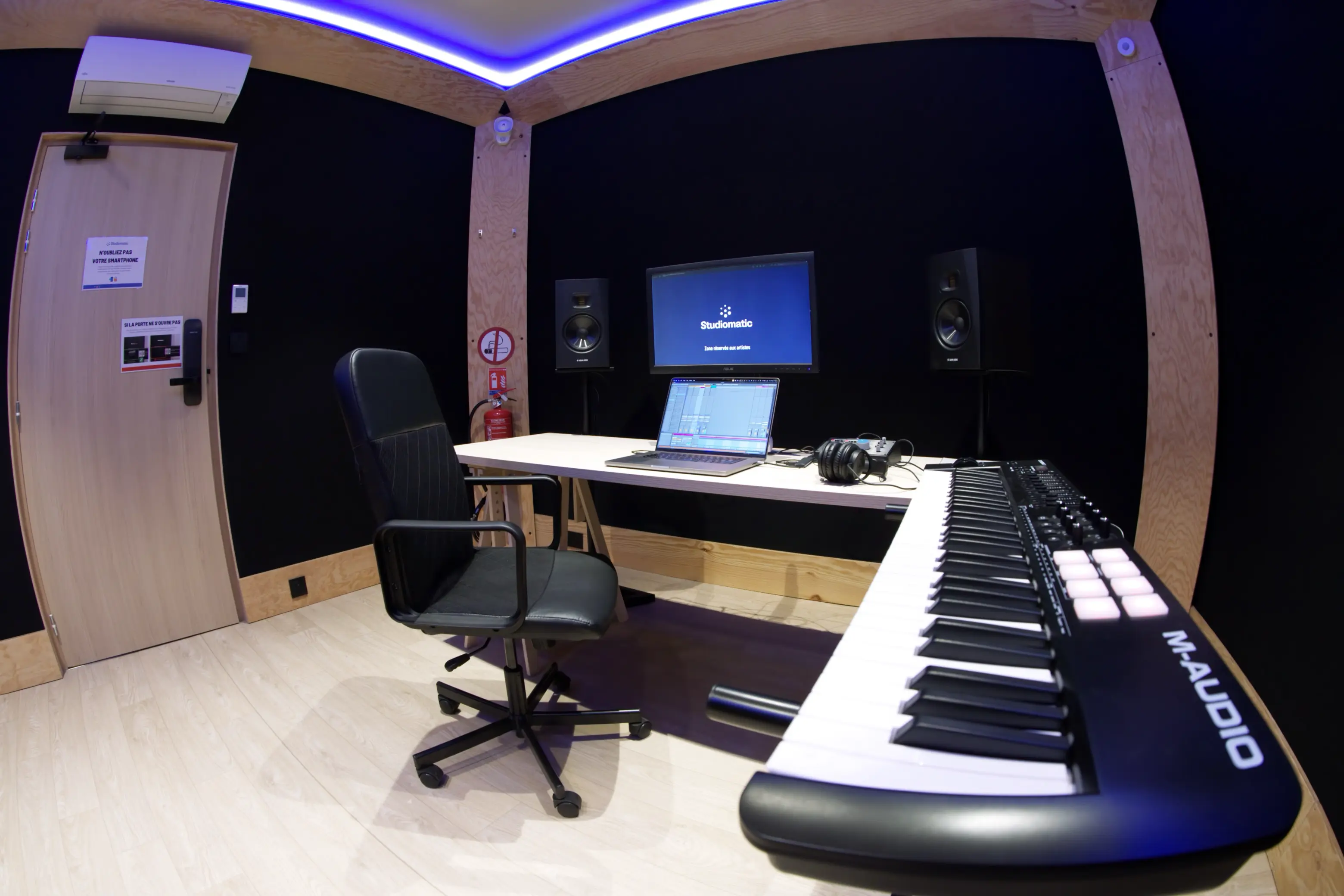 Book Studiomatic's Studio 4 at Saint-Denis - Studiomatic