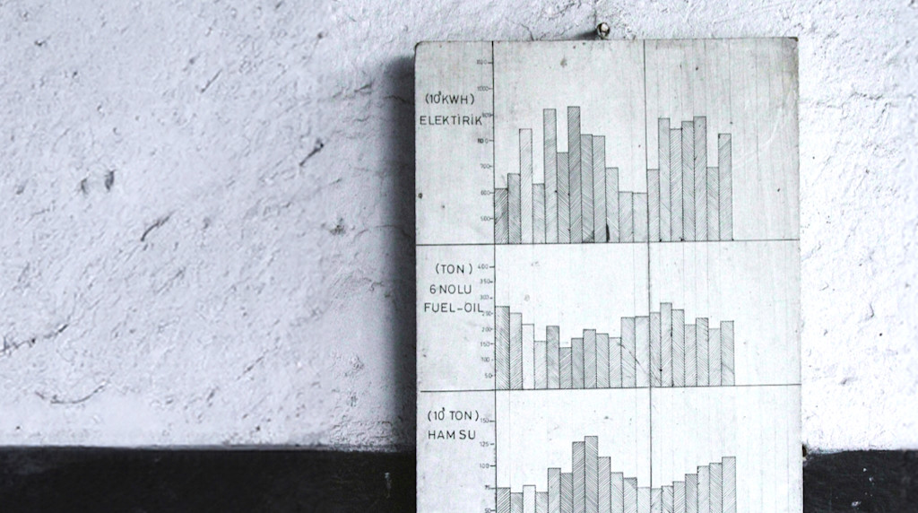 What are Interface Statistics and Status in Networking?