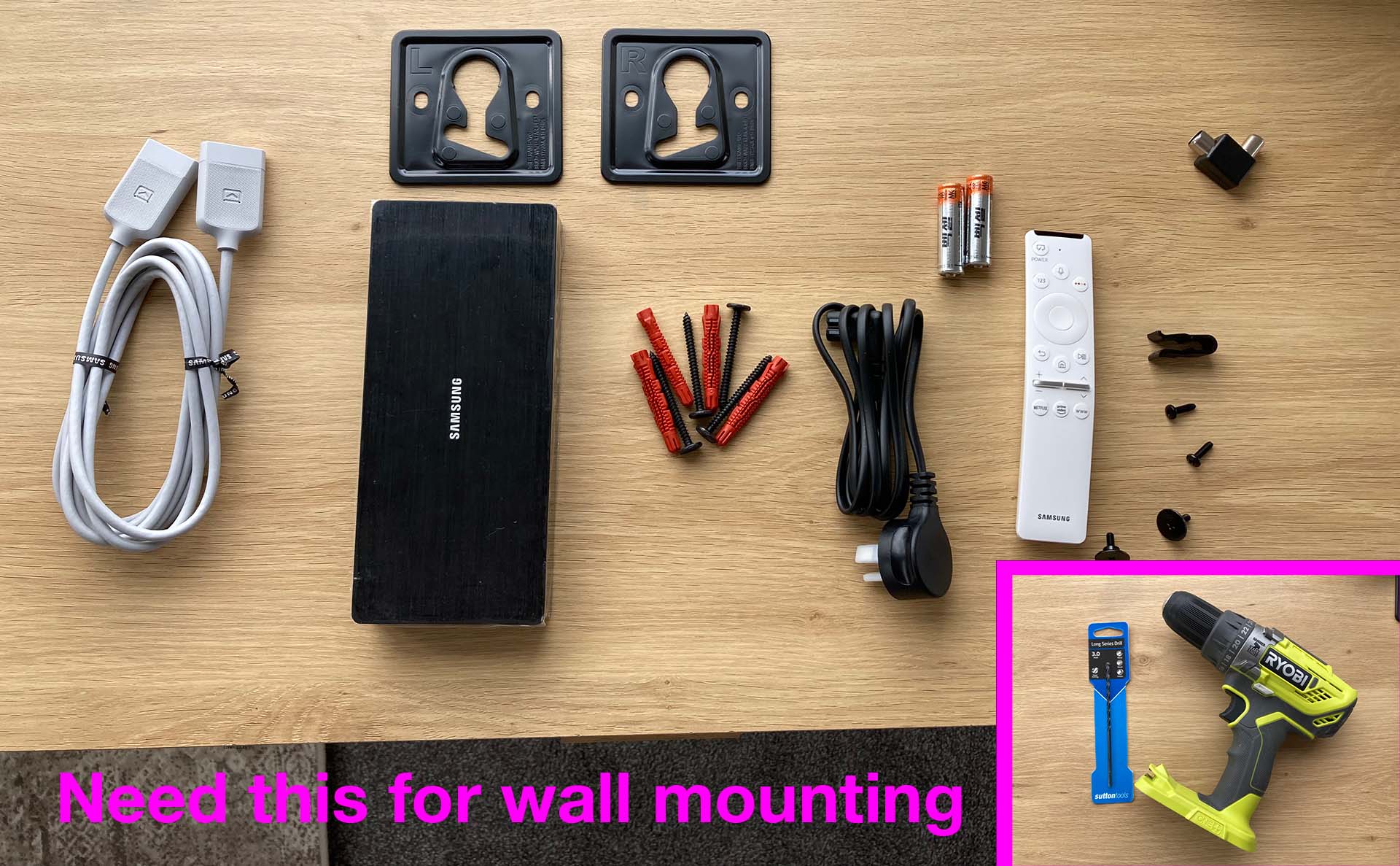 Samsung 32" The Frame QLED Smart TV (2020) Unboxing