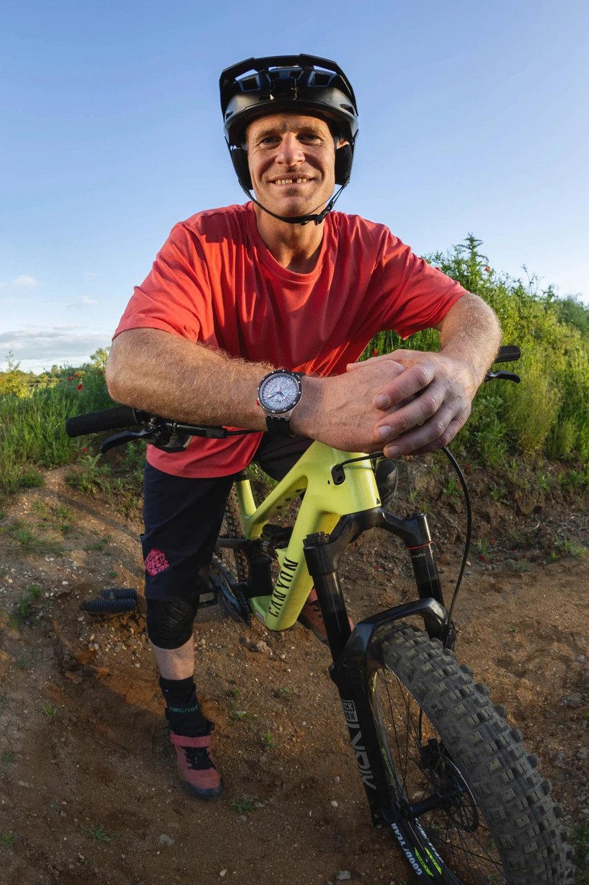 Start your movement with the new Swatch Proteam collection - Swatch Ltd