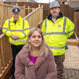 Blind Pontypool woman thanks Dragon Taxis, The Edenstone Group and OTL ...