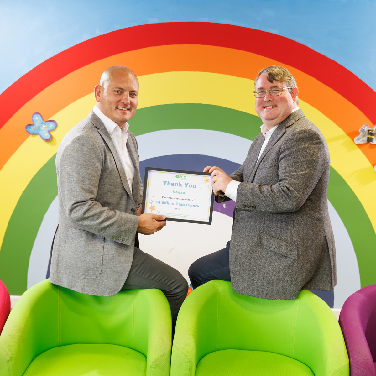 Dragon Taxis supports NSPCC Cymru