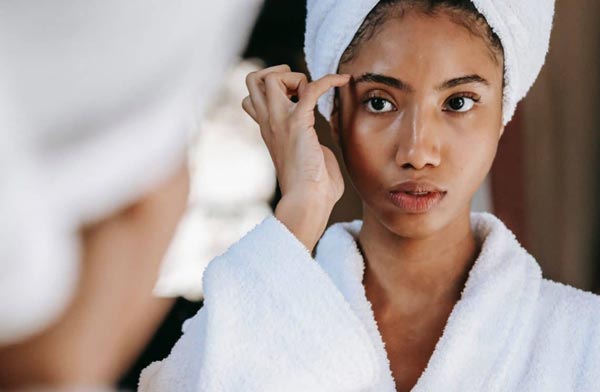 Le yoga du visage : 5 exercices pour le rajeunir - Jardiland