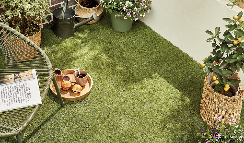 Comment bien entretenir un gazon synthétique ? - Jardiland